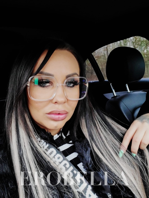 Dominika in Köln - 015754921312 | Erobella